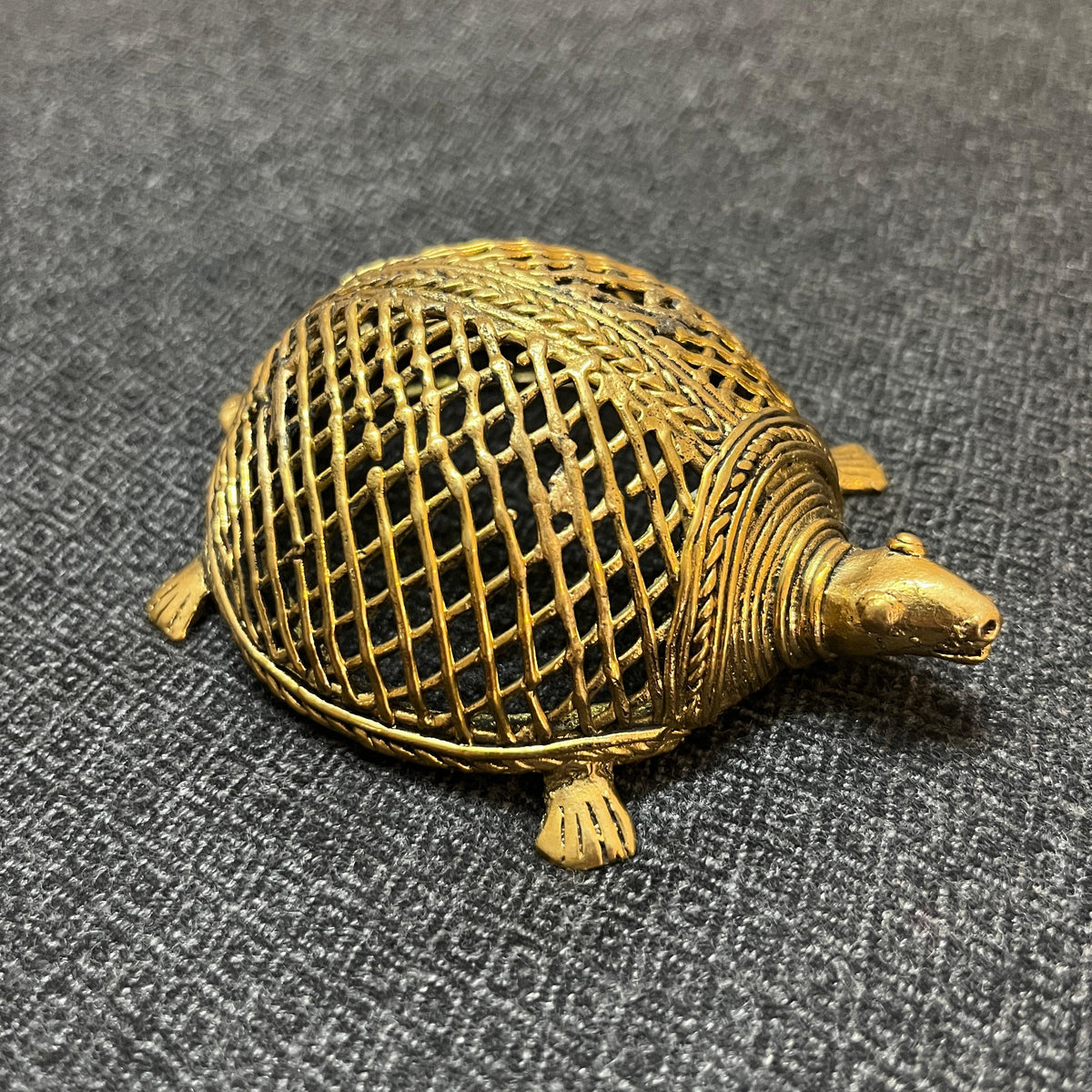 Dhokra Brass Decorative Tortoise - Golden - Medium – House Of Mayoli